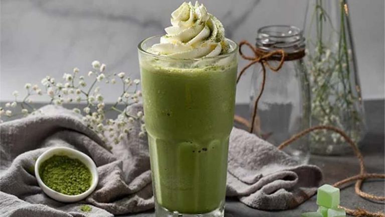 Tham khảo cách làm Freeze trà xanh theo chuẩn phong cách Highlands Coffee - shop bàn ghế nhà hàng